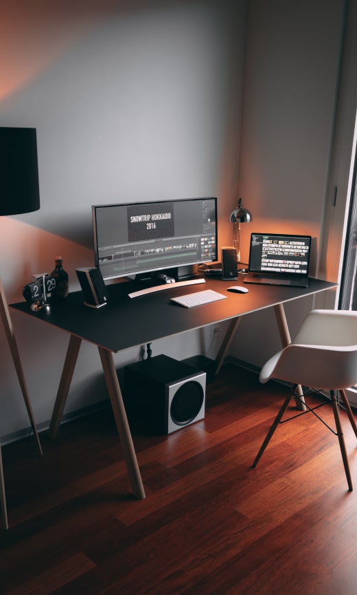 3 Minimalist Desk Setups - Wisecooling